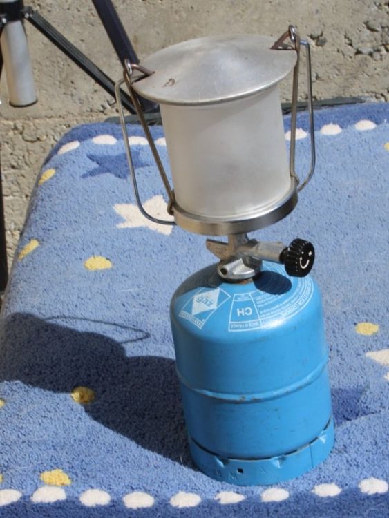 GASLAMPE MIT GASFLASCHE (Gebraucht) in Wauwil für CHF 22 – mit ...