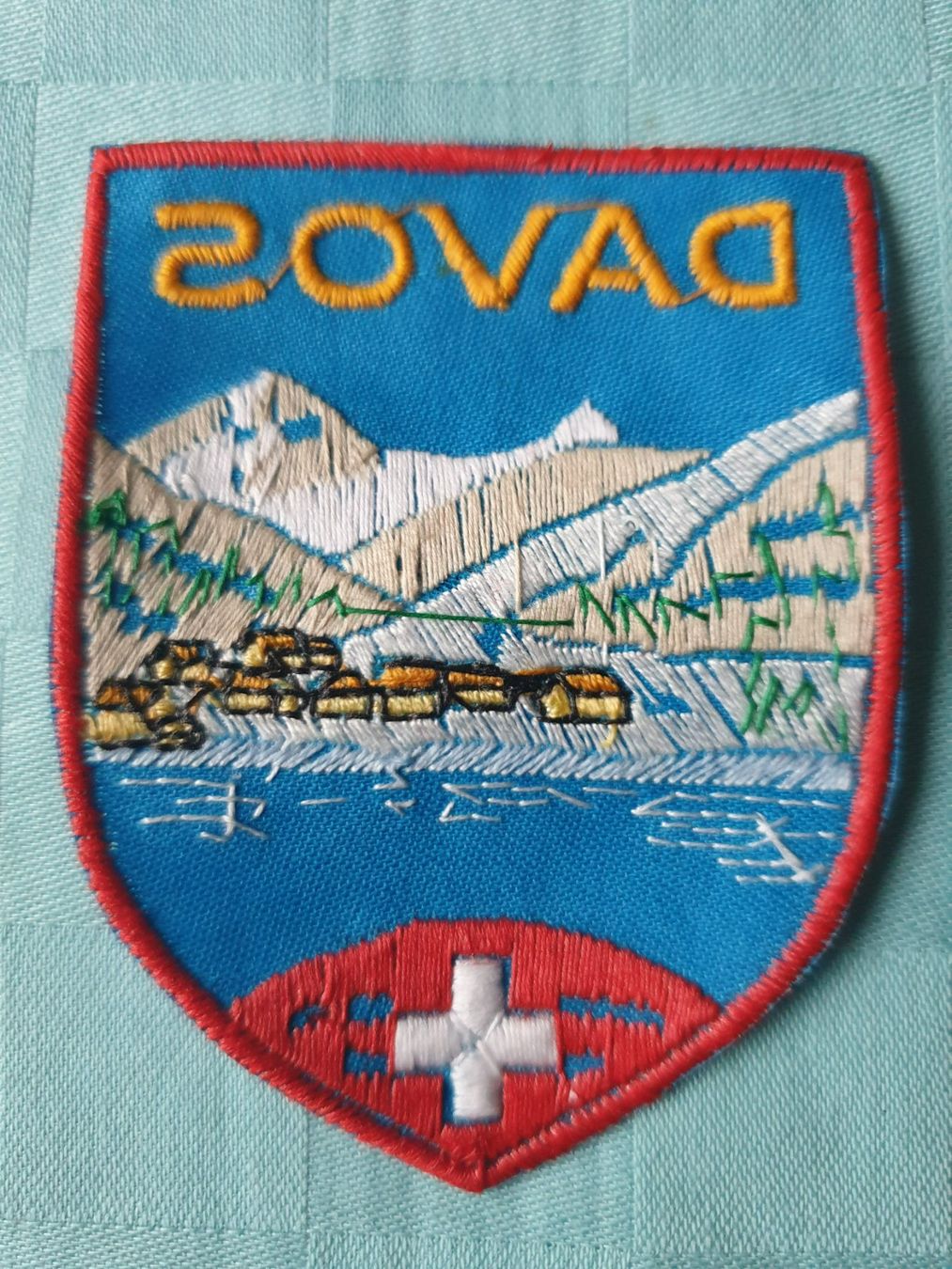 Vintage Badge Wappen DAVOS Berge ST. GALLER STICKEREI (Gebraucht) in ...