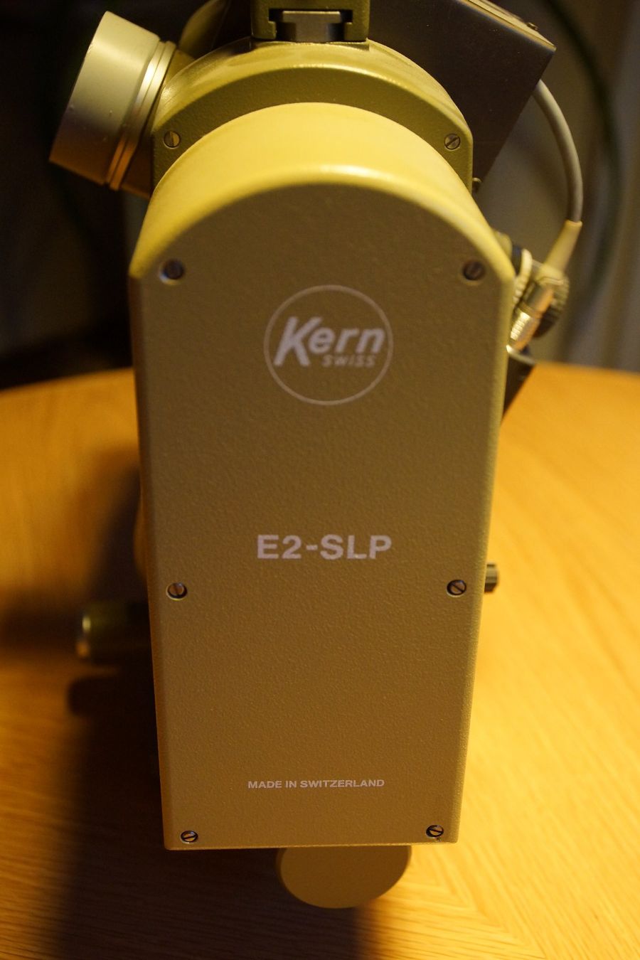 Kern E2-SLP Servo-Motoren Theodolit mit Lasereinheit (Gebraucht) in ...