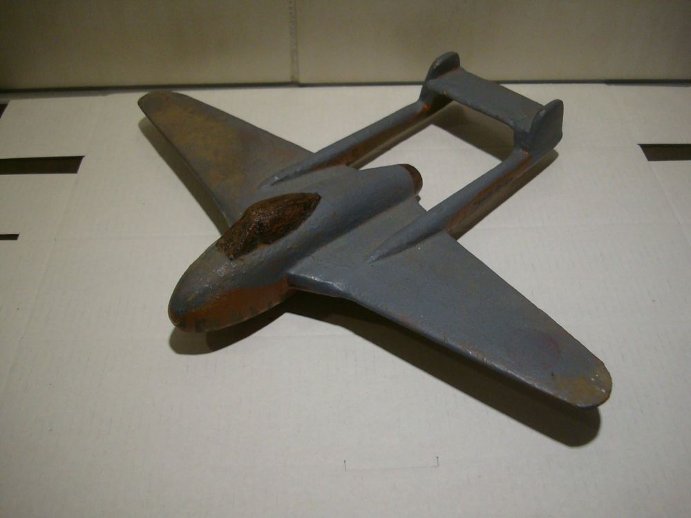 Militär Flugzeug - Venom / Vampire / Metall (Gebraucht) in Neuenegg für CHF 28 – mit Lieferung ...