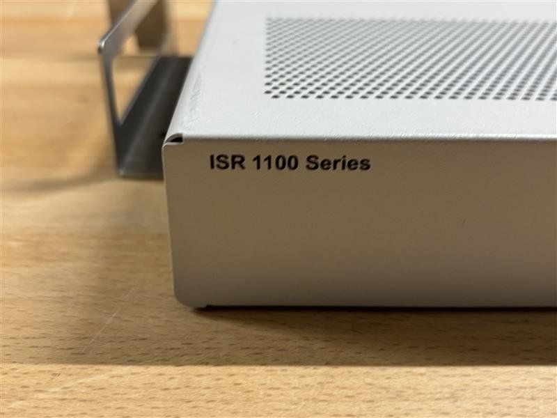 Cisco Fiber Router ISR 1100 Series (Gebraucht) in Zürich für CHF 150 ...