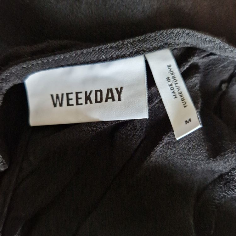 Weekday Bella Mini Dress (Gebraucht) in Bern für CHF 16 – mit Lieferung ...