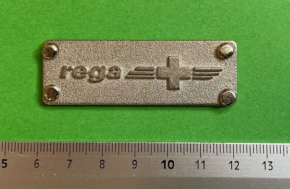 Rega Logo aus Metall (Gebraucht) in Rümlang für CHF 50.5 – mit ...