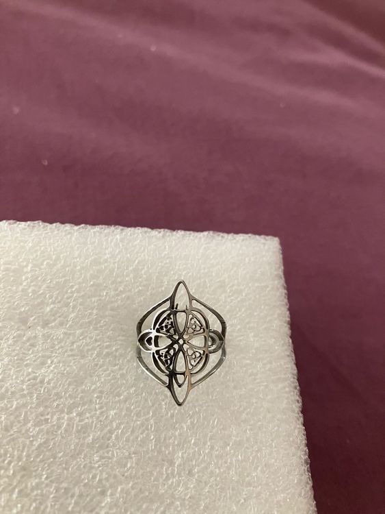 Schöner, eleganter, keltischer Hexenknoten Ring, Edelstahl (Neu (gemäss ...