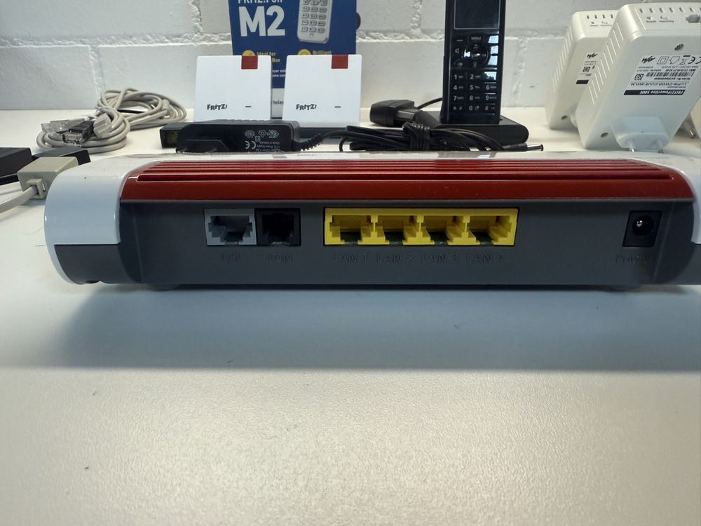 Fritz!Box 7530, 2x Fritz!Fon, 4x Powerline, 2x Repeater (Gebraucht) in ...