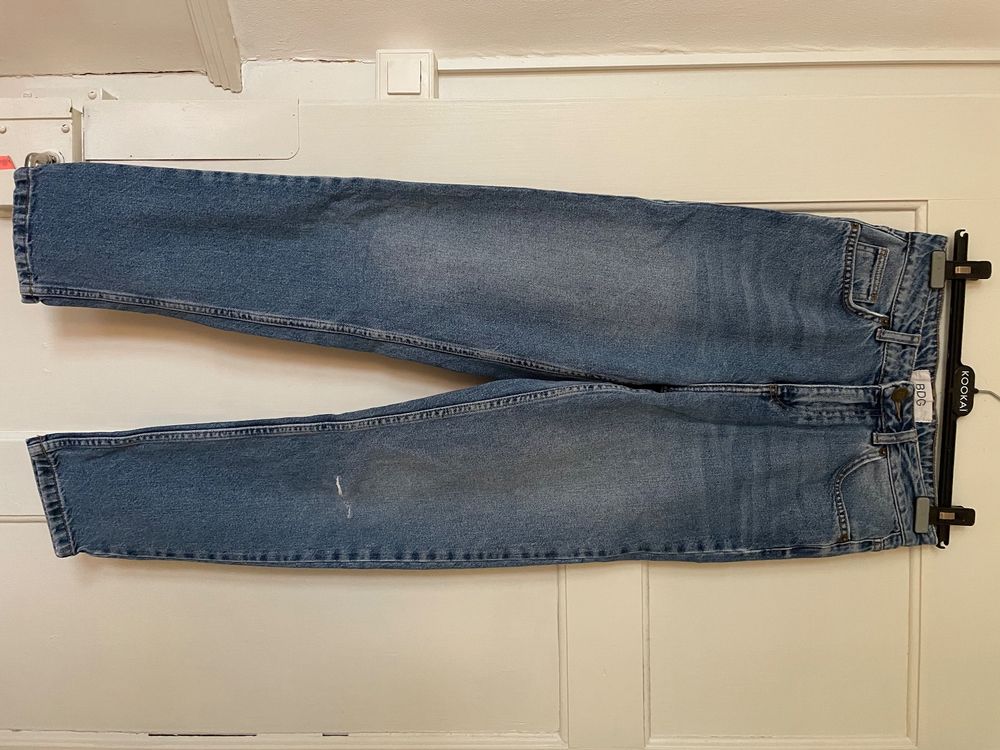 Mom-jeans (Defekt) in St. Gallen für CHF 3 – mit Lieferung auf Ricardo ...