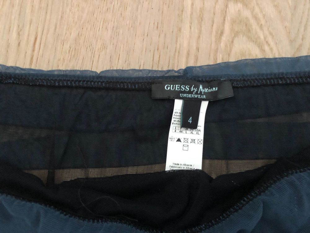 Slip Guess Gr. M | Kaufen auf Ricardo