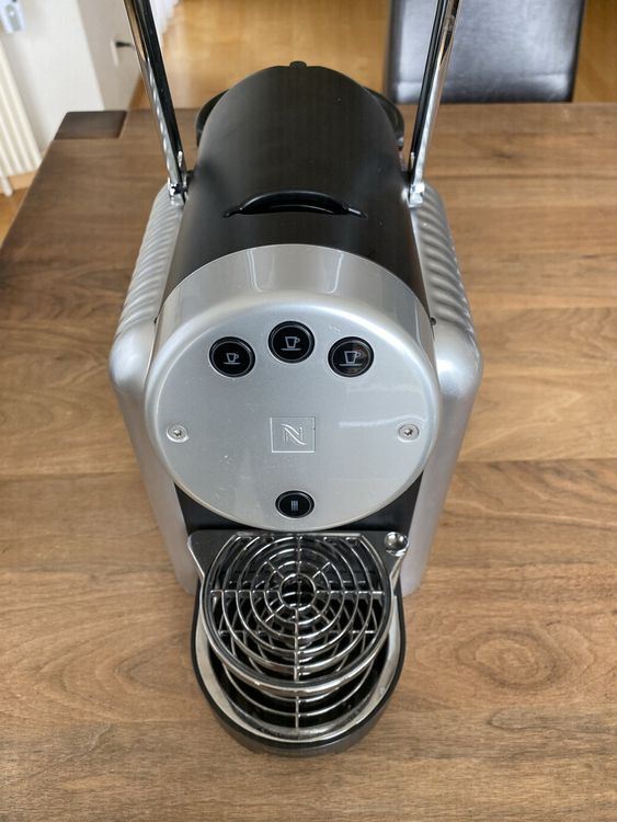 Nespresso PRO Zenius ZN100 mit GARANTIE und neuem Wassertank (Gebraucht ...