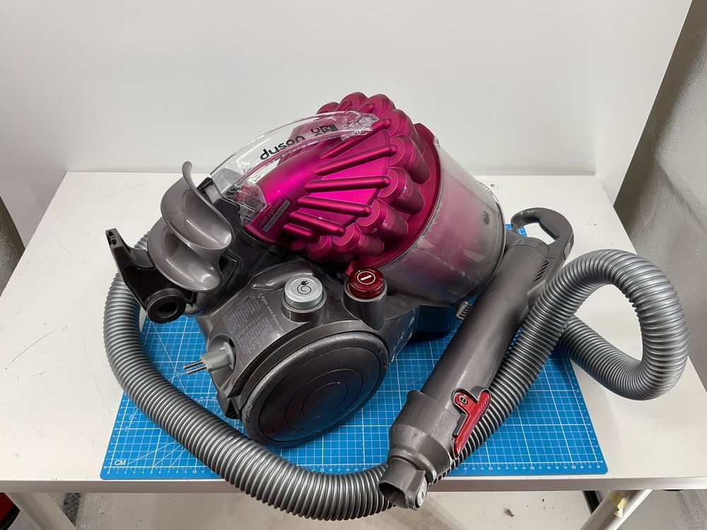 Dyson DC32 Animal stowaway Staubsauger Defekt (Defekt) in Zollikerberg für CHF 25 – mit ...