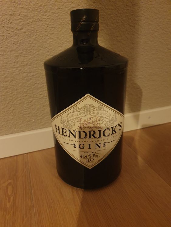 Hendricks Gin 1l grosse Flasche (Gebraucht) in Aarwangen für CHF 30 ...