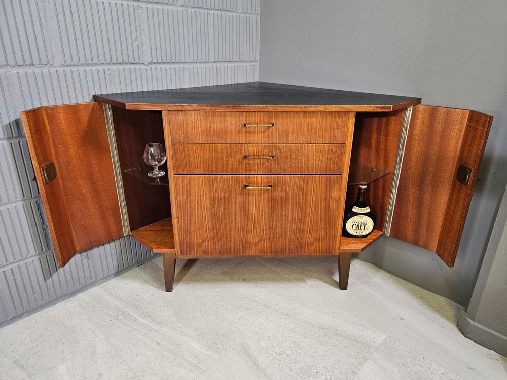 1970s Home Bar, Hausbar, Eckmöbel Barmöbel schliessbar (Gebraucht) in ...