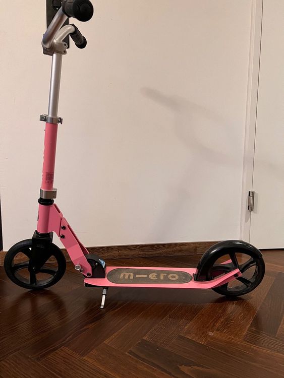 Micro Scooter pink (Gebraucht) in Basel für CHF 15 – nur Abholung auf Ricardo kaufen