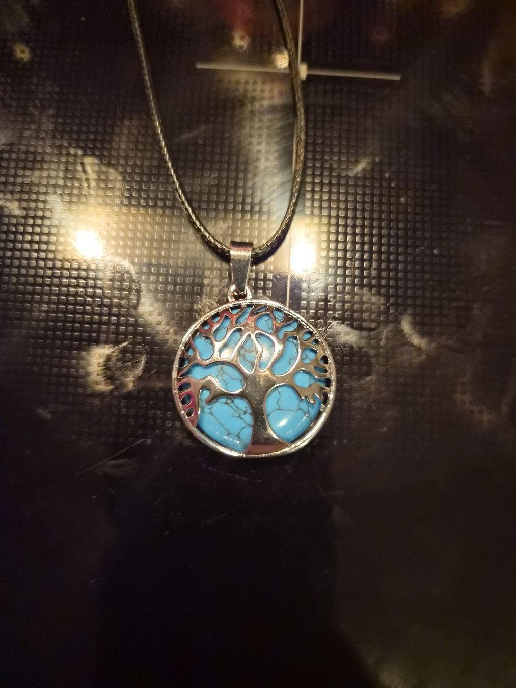 collier arbre (Neuf (Voir description)) à Senèdes pour CHF 1 – avec ...