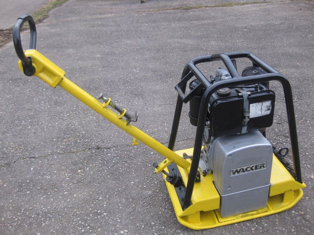 IM AUFTRAG WACKER DPU 2950 JG 1999 DIESEL LÄUFT | Acheter sur Ricardo