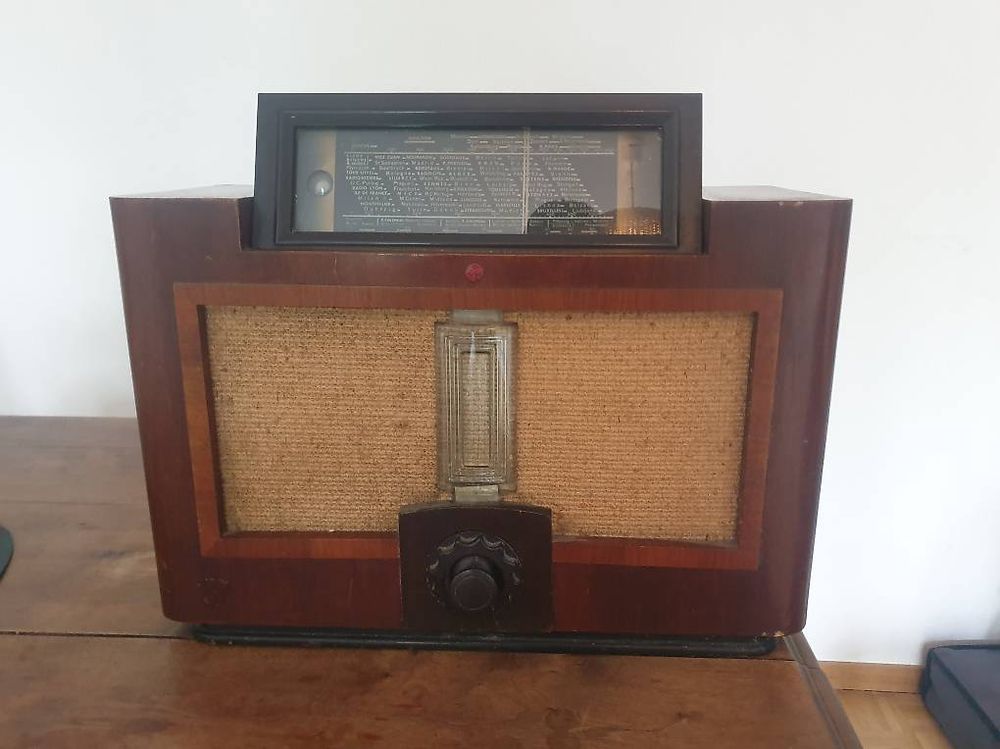 Radio ancienne Philipps (D'occasion) à Confignon pour CHF 25 – retrait ...