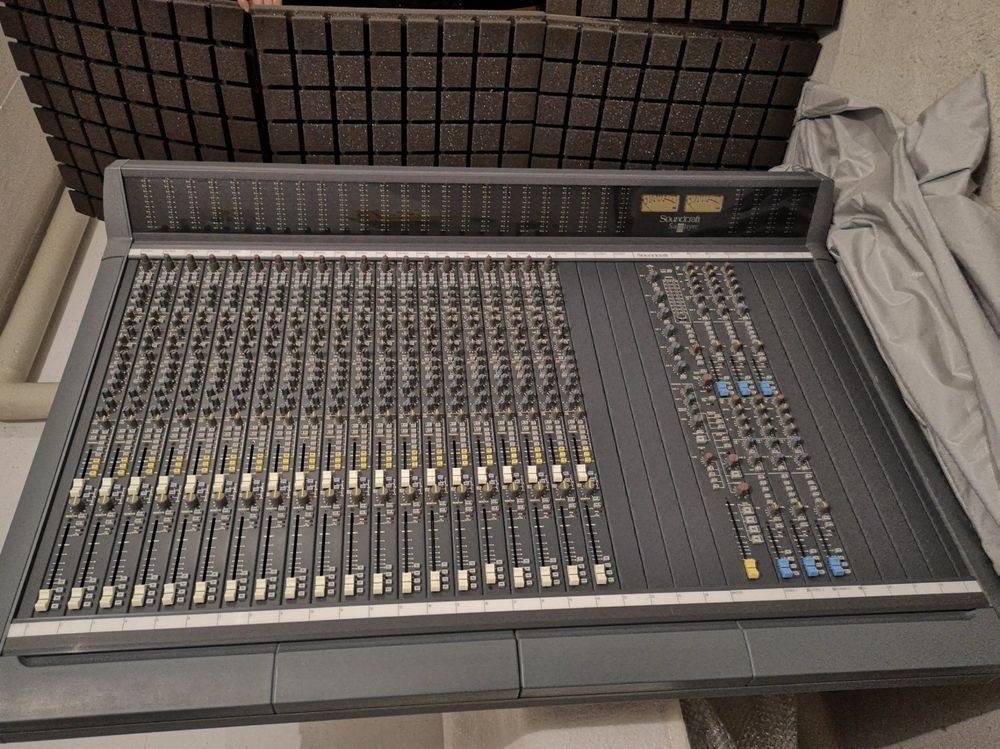 Soundcraft Sapphire Studio Mixer Console | Kaufen auf Ricardo
