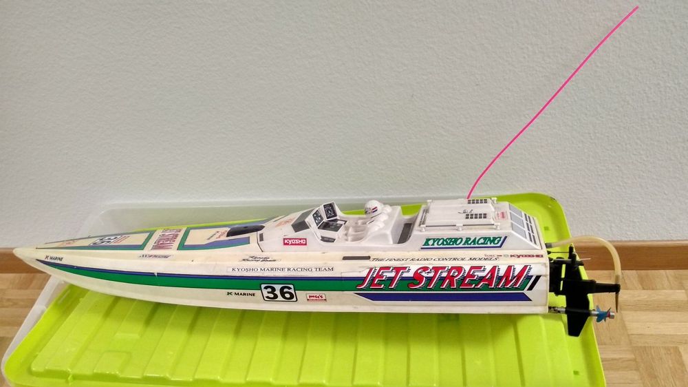 RC Boot - Kyosho Jetstream 800 (Gebraucht) in für CHF 23 – mit ...