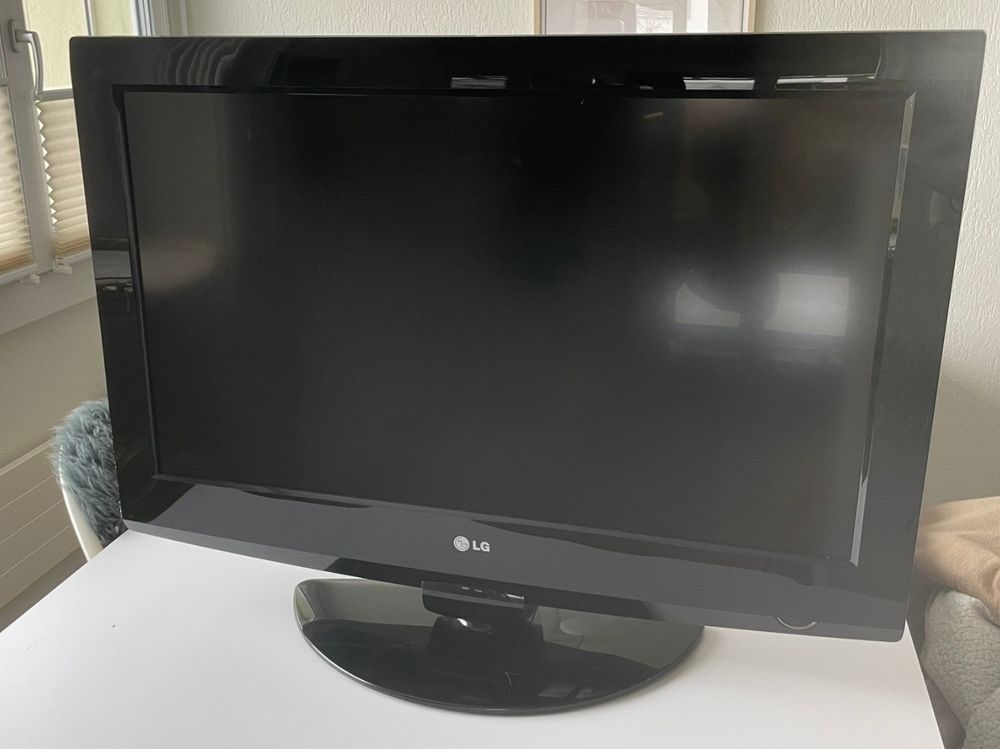 LG Fernseher (Gebraucht) in Freienbach für CHF 10 – nur Abholung auf ...