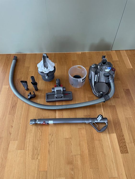 Dyson DC29 Staubsauger (Gebraucht) in Neuendorf für CHF 101 – nur ...