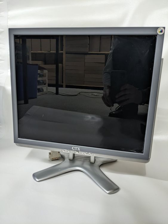CTX F773 LCD Monitor (17 Zoll) (Gebraucht) in Uster für CHF 9 – mit ...