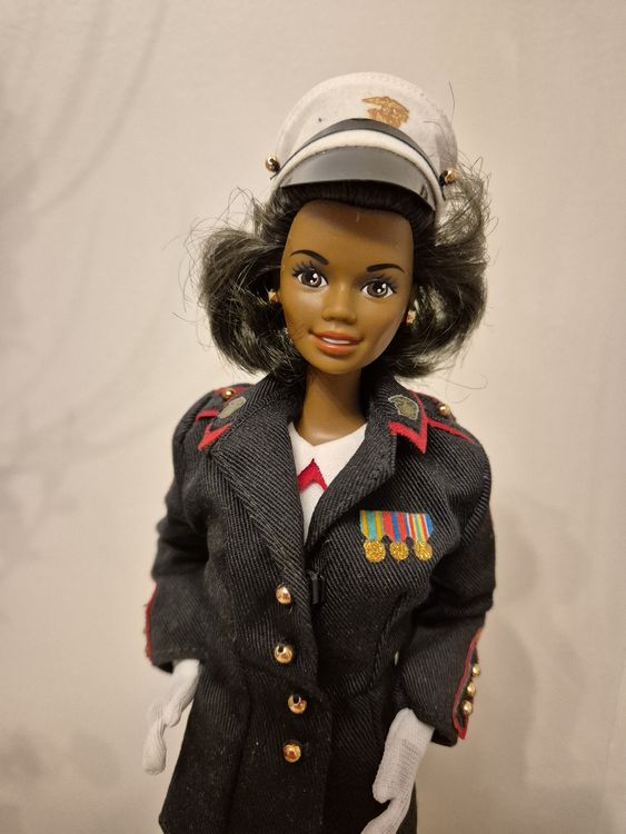 Barbie Marine Corps de 1991 en très bon état (Neuf (Voir description ...