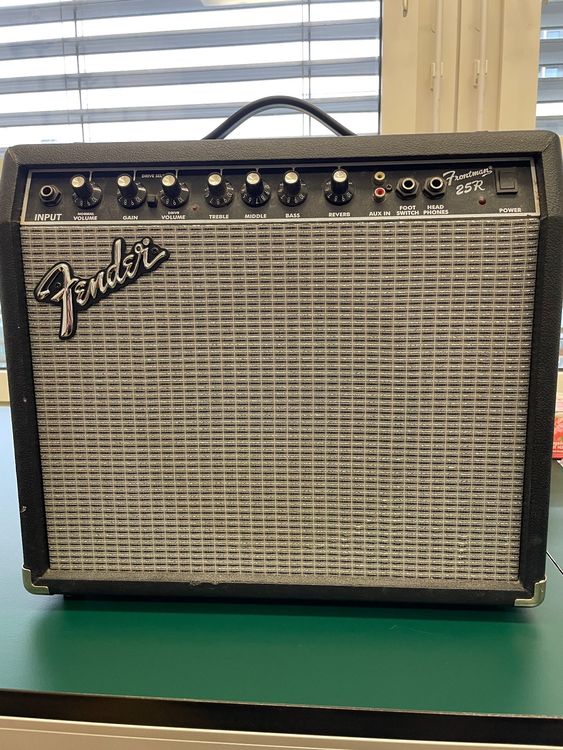 Fender Frontmann 25R Gitarrenverstärker Combo Amp (Gebraucht) in Zürich für CHF 86 – nur ...
