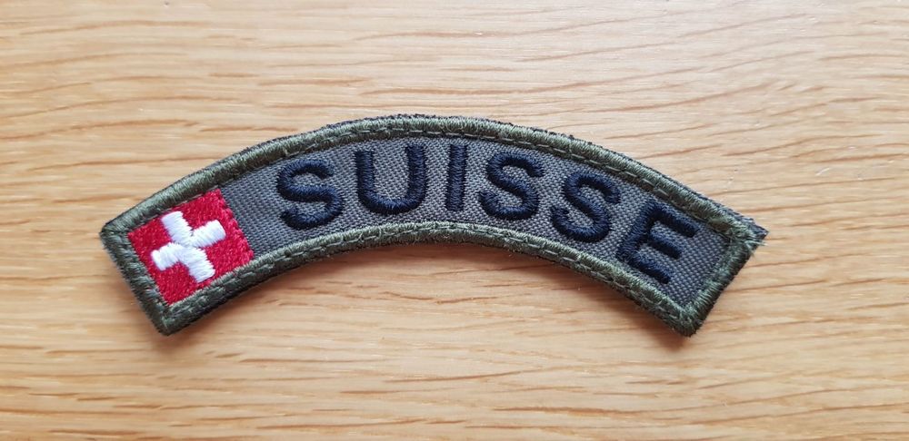Suisse Bogen Abzeichen klett (Neu und originalverpackt) in Riedholz für ...