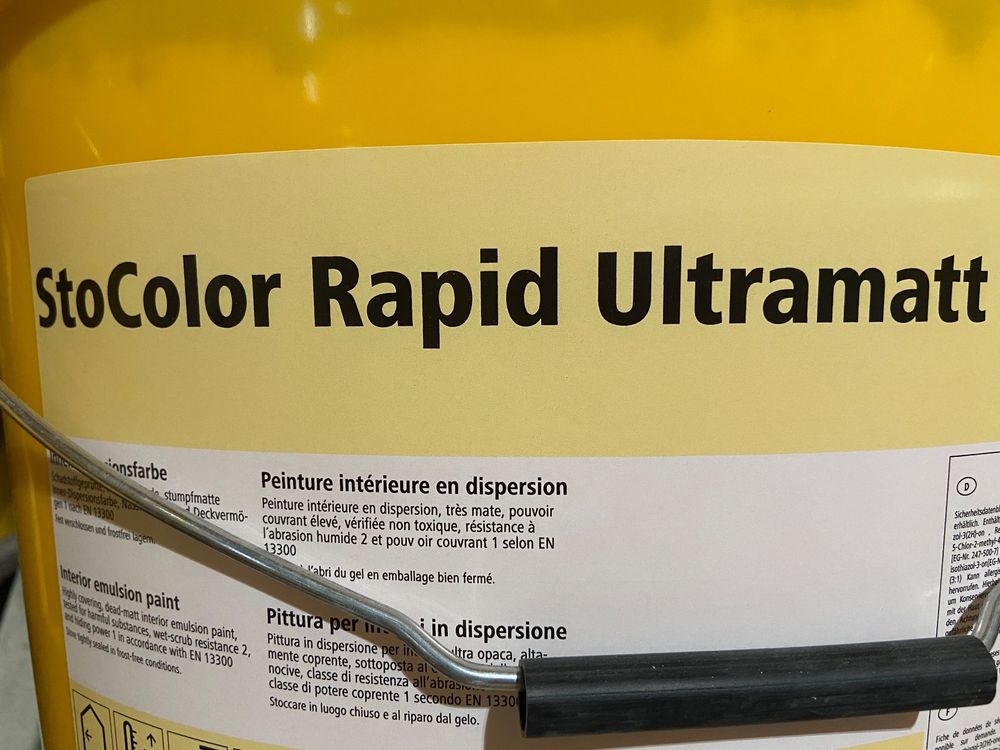 Innenfarbe sto (Neu und originalverpackt) in für CHF 49 – nur Abholung ...