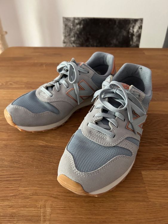 New Balance Sneakers, Model 373, hellblau/gold, Gr. 41 (Gebraucht) in ...