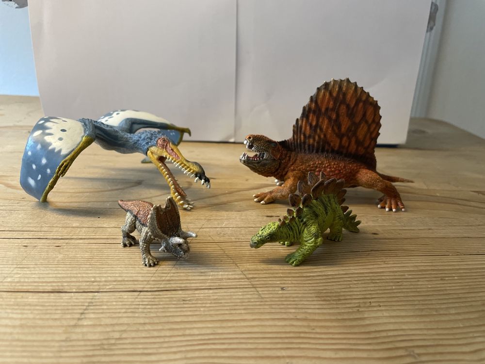 Dinosaurier (Gebraucht) in Basel für CHF 5 – mit Lieferung auf Ricardo ...