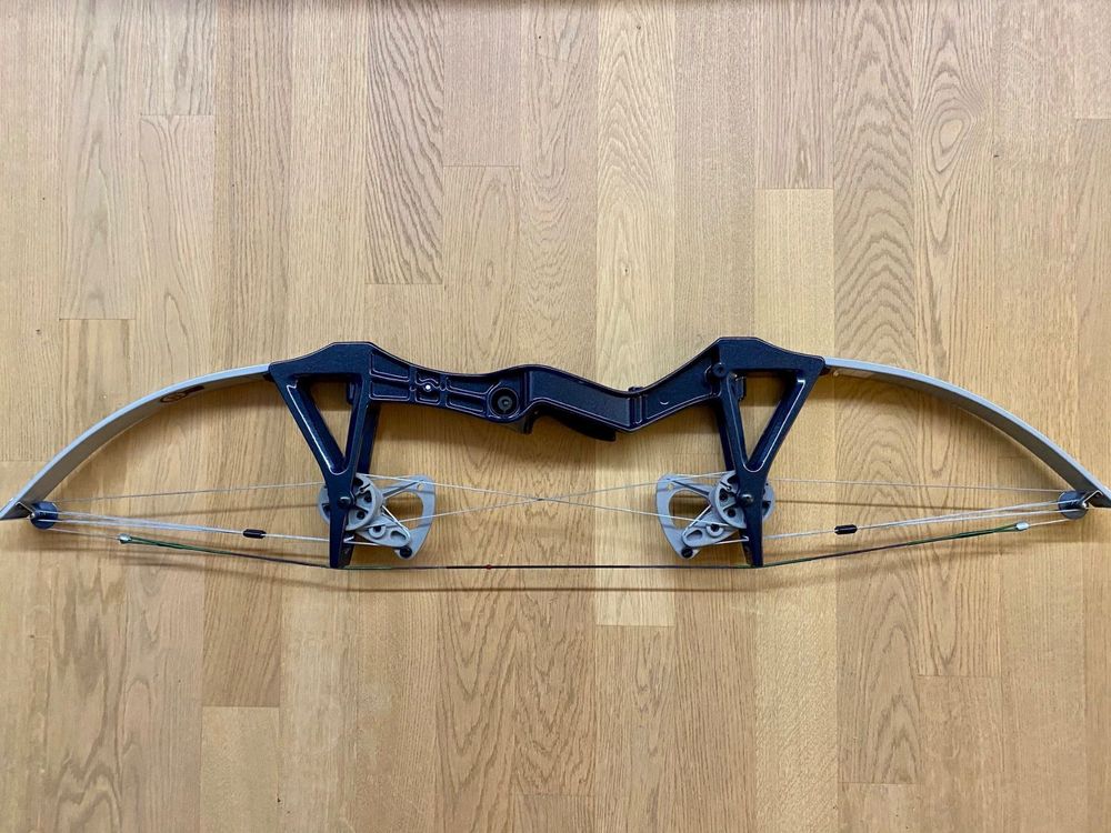 Seltener Compoundbogen Bear Delta V (Gebraucht) in Zürich für CHF 120 ...