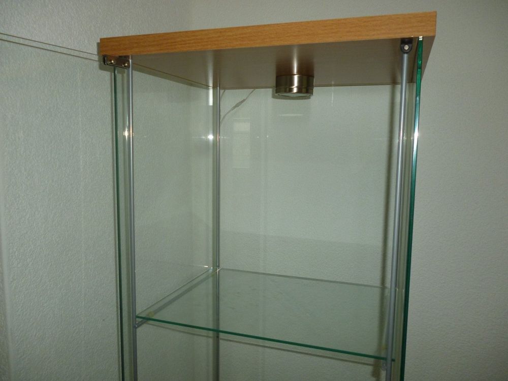 Ikea Glasvitrine Mit Beleuchtung