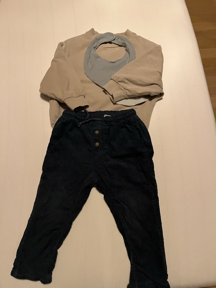Kinderkleider Set, Cordhose, Pulli, Halstuch, Grösse 80 (Gebraucht) in ...