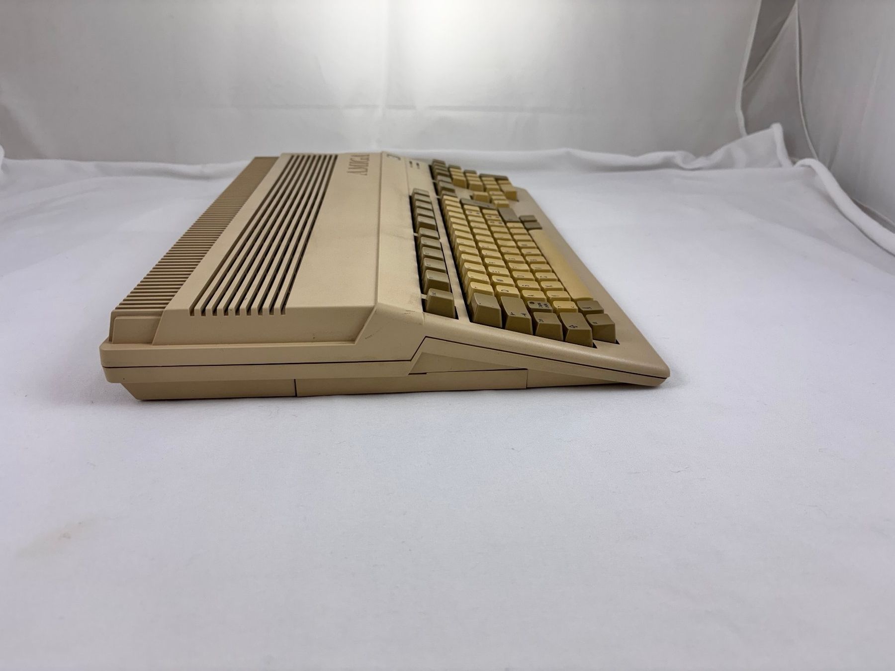 Commodore Amiga 500 mit A501 512 KB Speichererw., läuft! (Gebraucht) in ...
