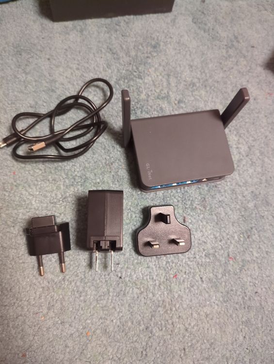 GL-AR750S-Ext Slate Travel Router (Gebraucht) in Zürich für CHF 5 – mit ...