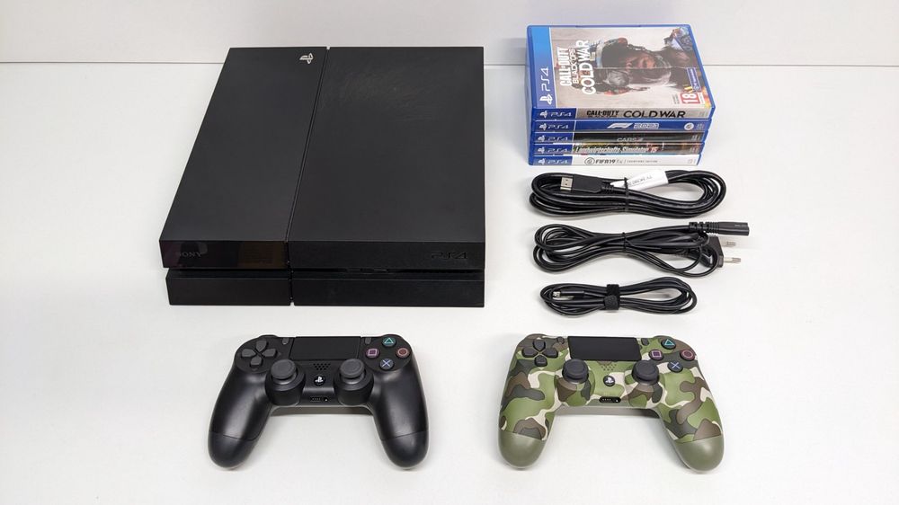 Sony PlayStation 4, 2 Controller, 5 Games (Gebraucht) in Menziken für ...