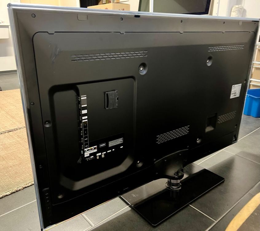 TV 55 Zoll Samsung UE55D6500 inkl. Standfuss, Fernbedienung (Gebraucht ...