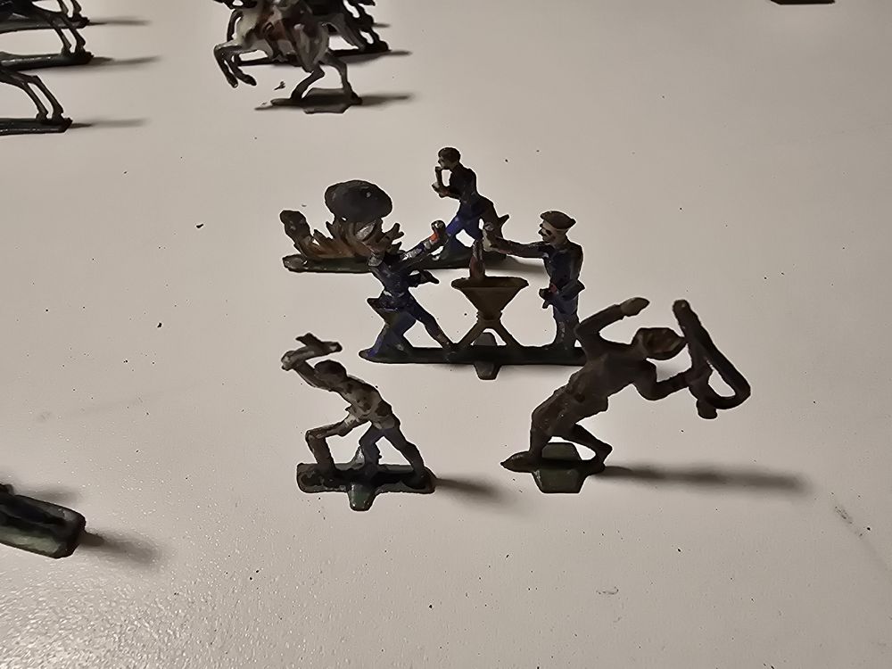 Konvolut Zinnfiguren, antik, Armee zu Pferd & Fuss! (Gebraucht) in ...