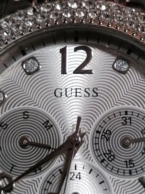 Montre Guess (Neuf avec emballage d'origine) à PRINGY pour CHF 29 ...