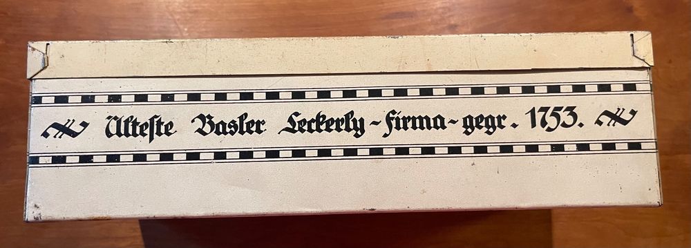 Leckerli Blech-Dose Karl Jakob, Basel St. Johann 63, 455g (Gebraucht) in Basel für CHF 45 – mit ...