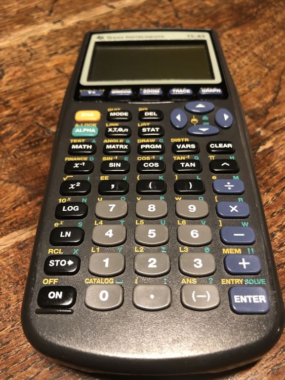Texas Instruments TI-83 inkl. Verbindungskabel (Gebraucht) in Au ZH für ...