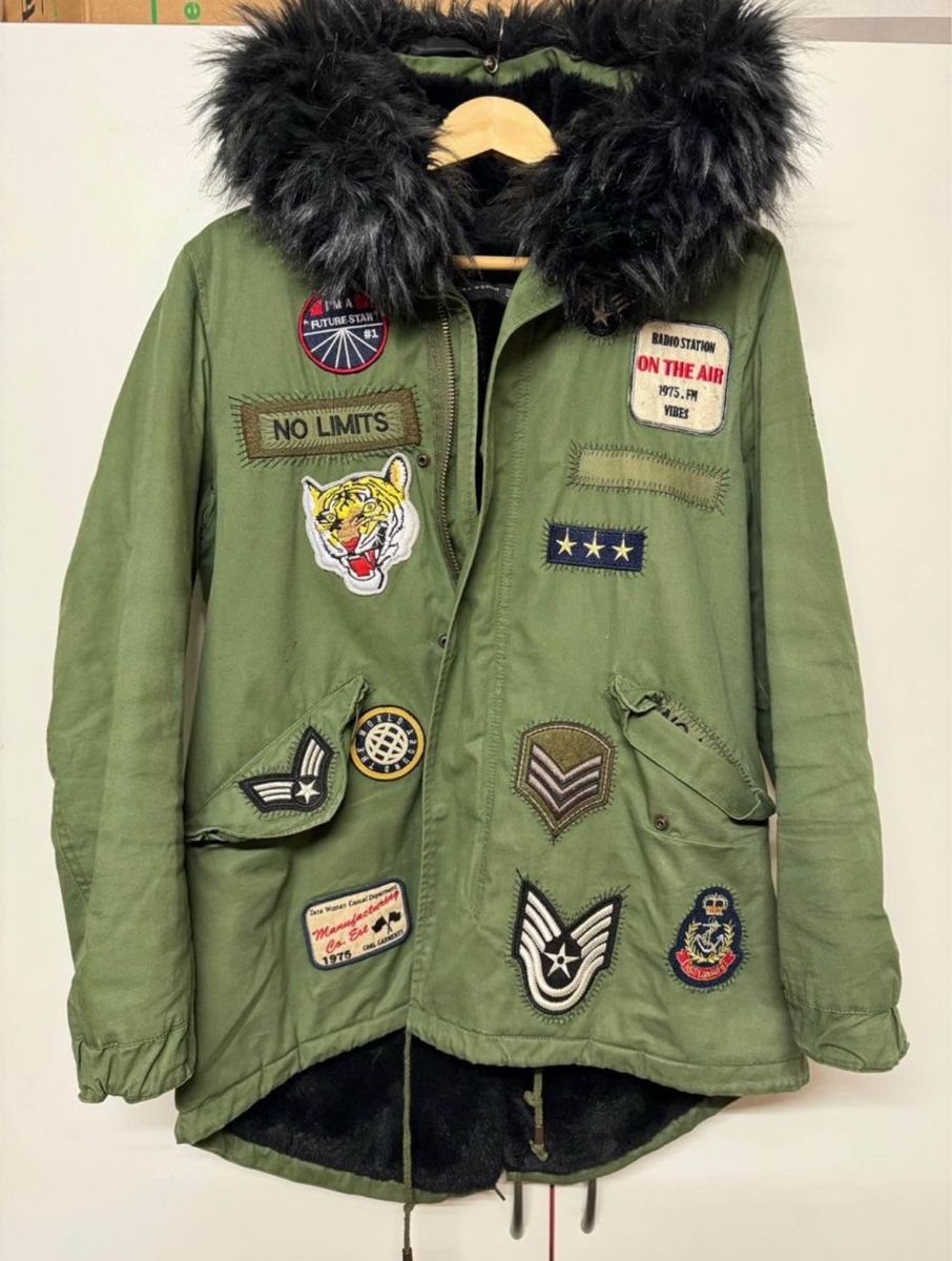 Green Winter Parka with Fur Hood (Gebraucht) in Zürich für CHF 55 – mit ...