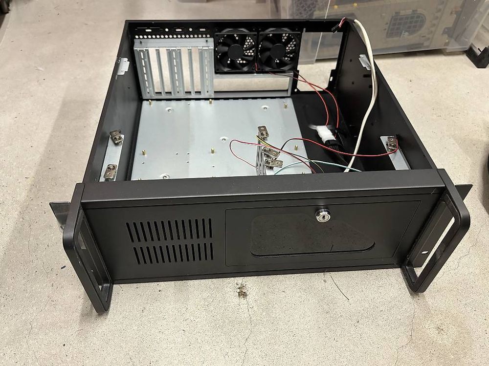 Rack mount case - server gehäuse | Kaufen auf Ricardo