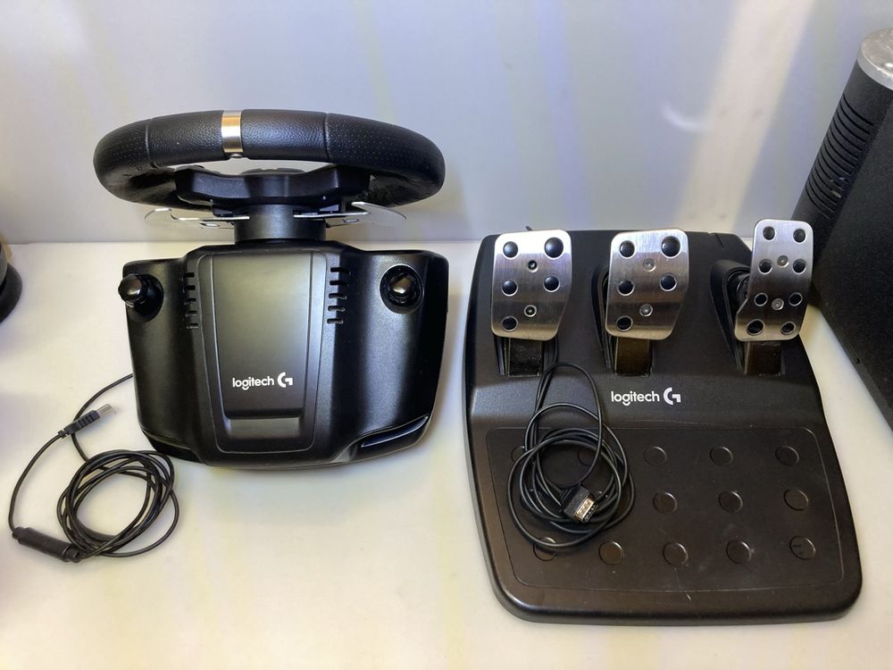 Logitech G929 Steuerrad mit Pedalen (Gebraucht) in Küssnacht am Rigi ...