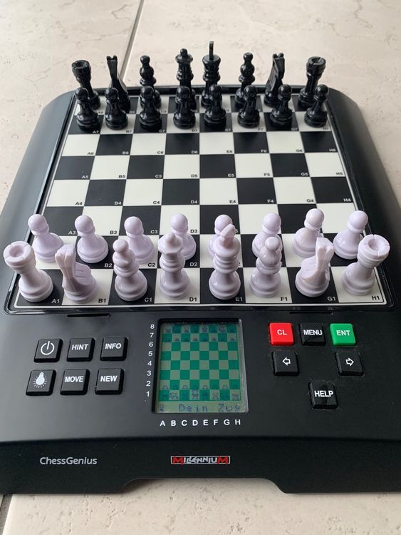 Schachcomputer Millennium ChessGenius M810 (Gebraucht) in Ganterschwil ...
