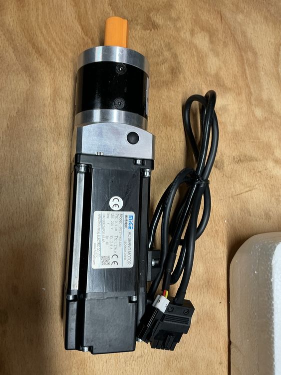 Mige Servo Motor 60CST-M01330 & Planetary Gearbox NEW! (Neu (gemäss Beschreibung)) in Buttikon ...