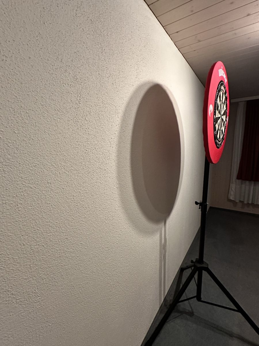 Dartscheibe Unicorn Striker mit Ständer und Surround (Gebraucht) in ...