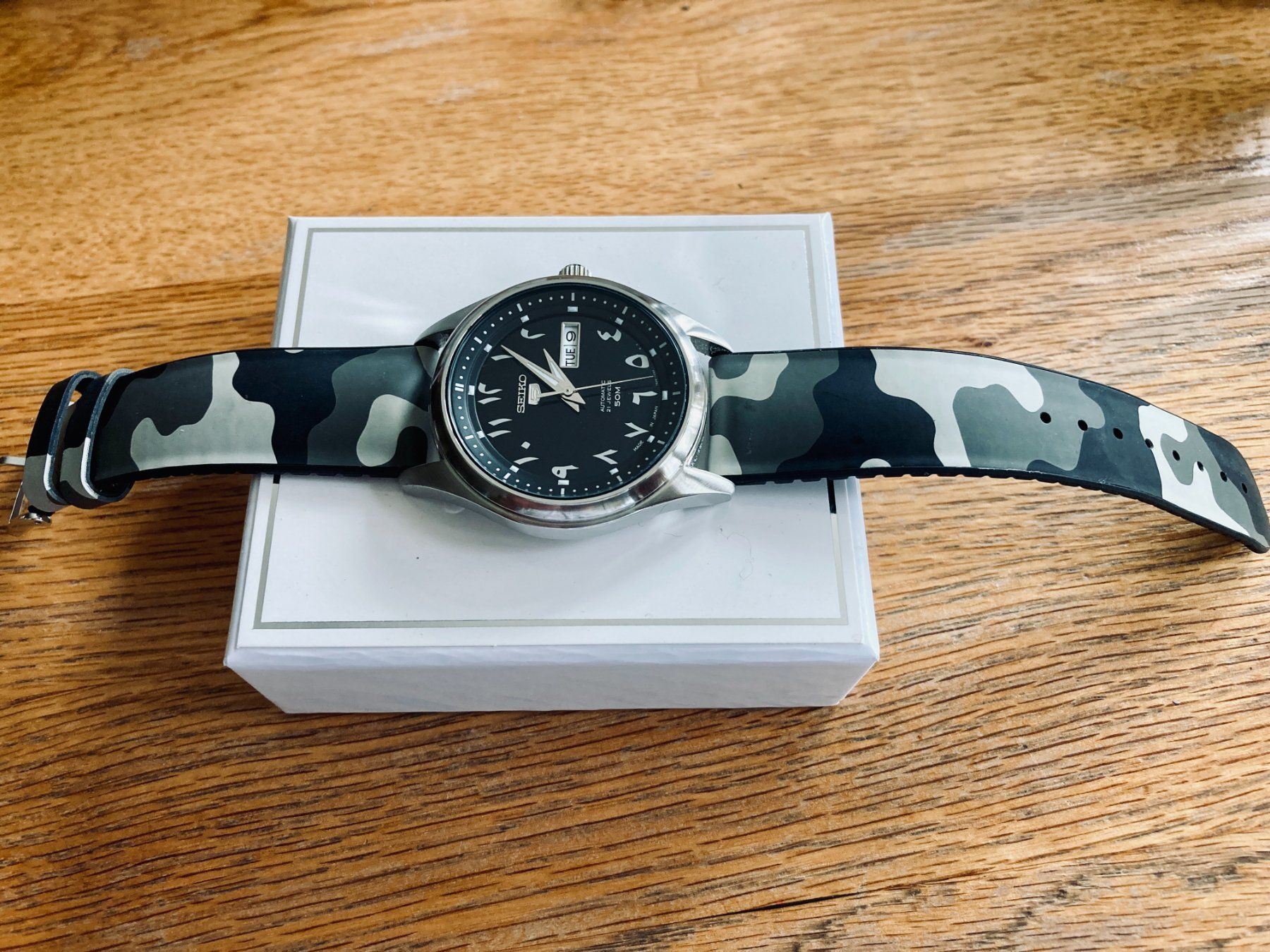 Seiko 5 Sports Field Black Arabic Dial 2026 (D'occasion) à Genthod pour ...