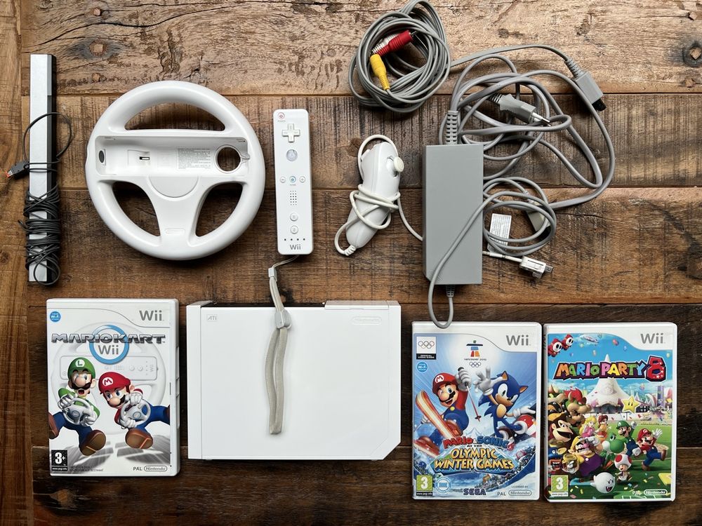 Nintendo Wii Set Mario Kart, Mario Party (Gebraucht) in Erlach für CHF ...