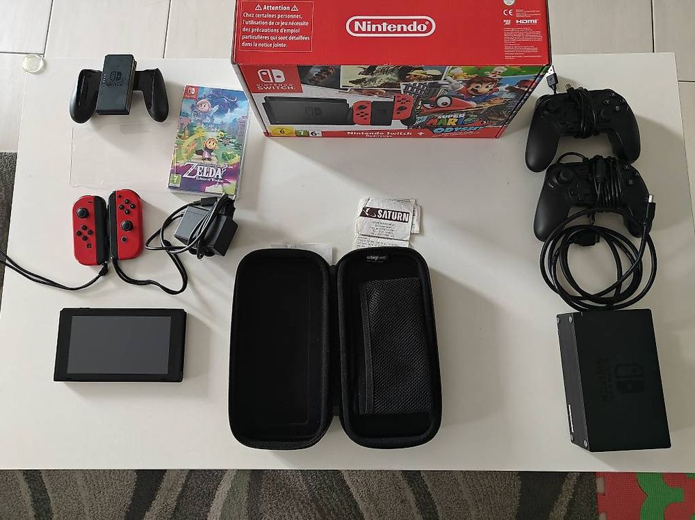 Nintendo Switch avec 4 jeux et accessoires (D'occasion) à Bulle pour ...